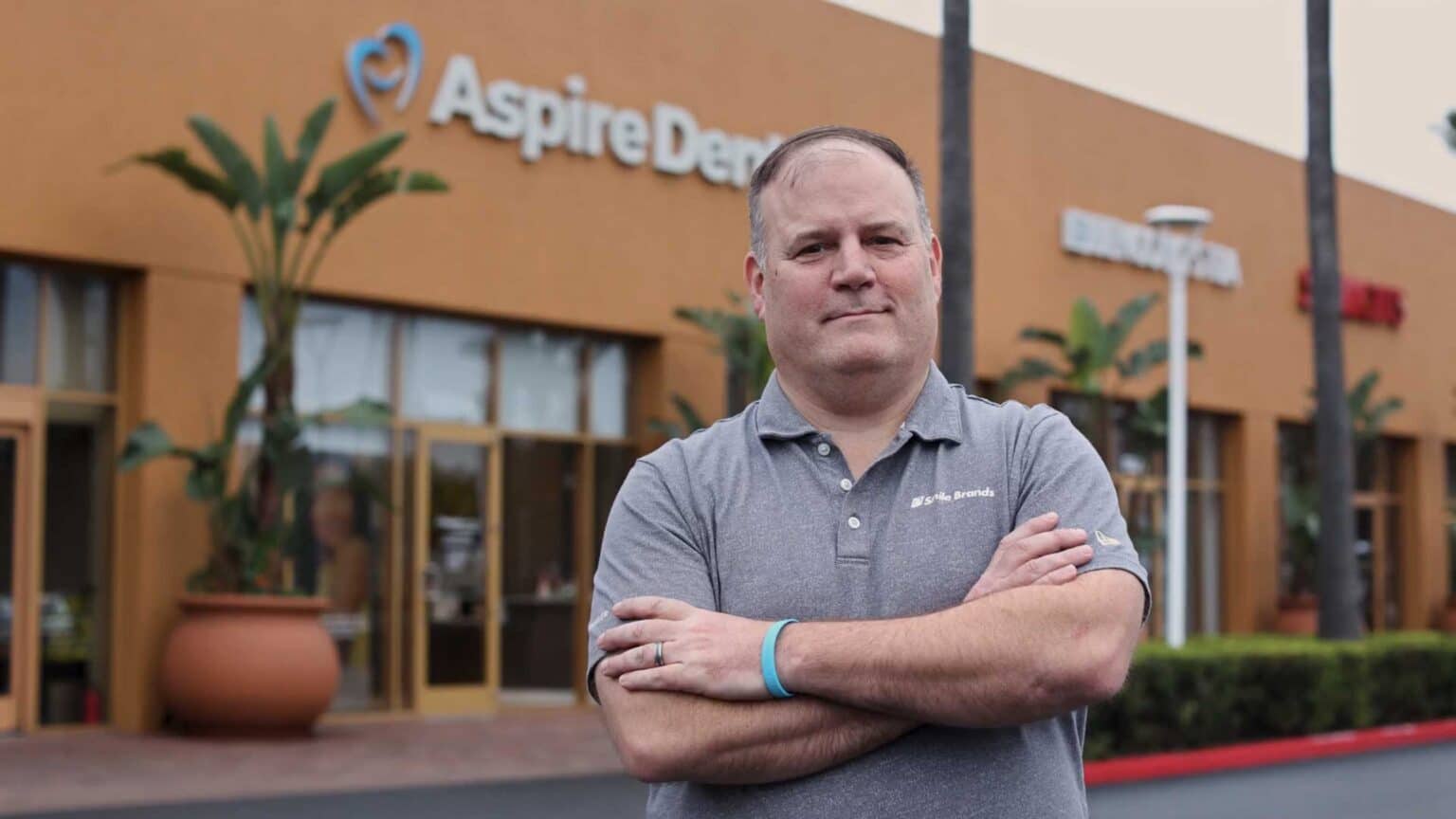 Case Study: Smile Brands | ServiceChannel